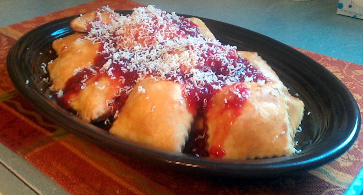 Kissing the Cook: Strawberry-Rhubarb Pastry Ravioli