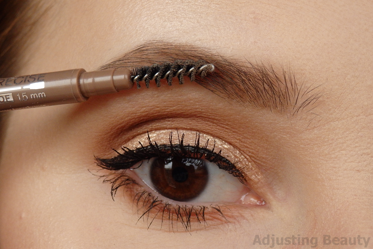 Review: Catrice Slim'matic Ultra Precise Brow Pencil (Light, Medium ...