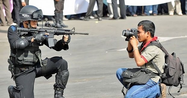 7 consejos para fotógrafos en situaciones de riesgo - Accesorios para ...