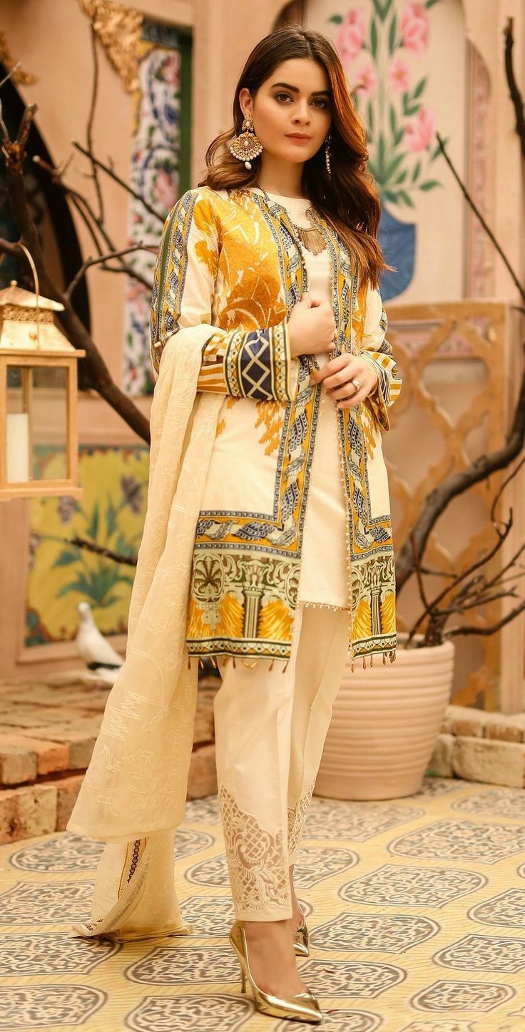 Lovely dress design of this season