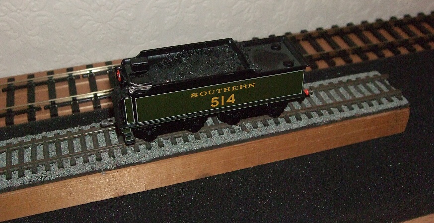 DAISY SAYS MOOO!: OO GAUGE DJH KIT CLASS S15 [4-6-0] WITH URIE TENDER