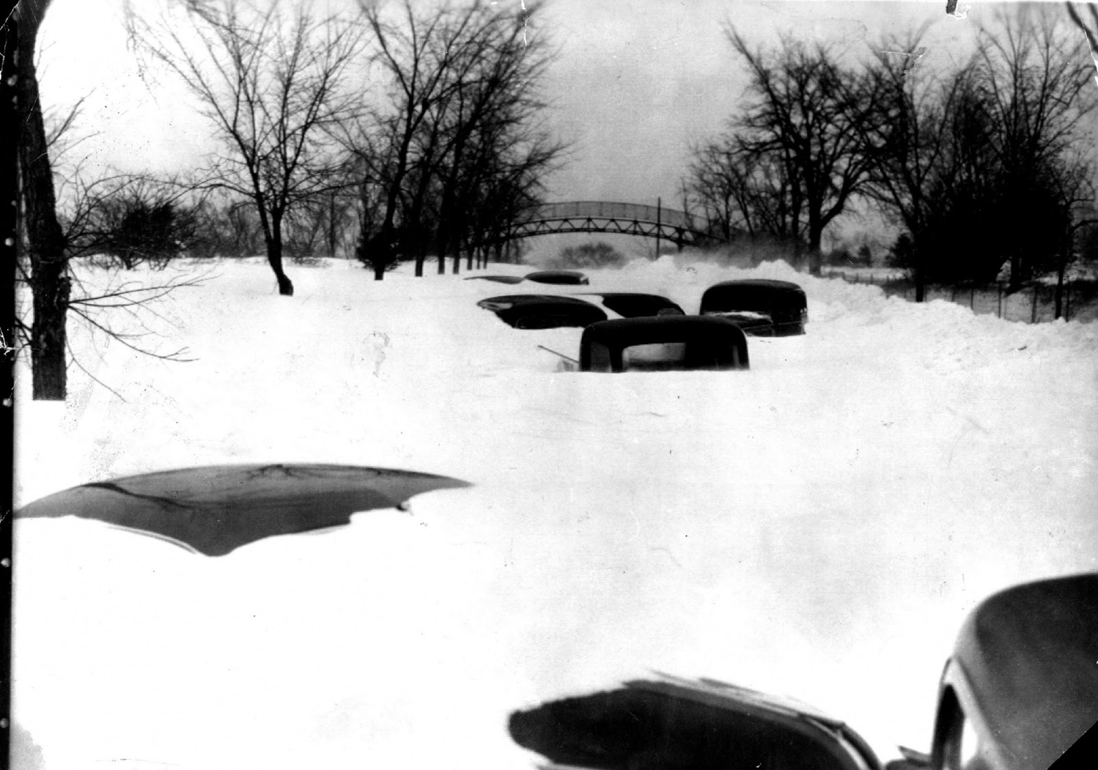 The Winds of Hell: Historical Photos of the 1940 Armistice Day Blizzard ...