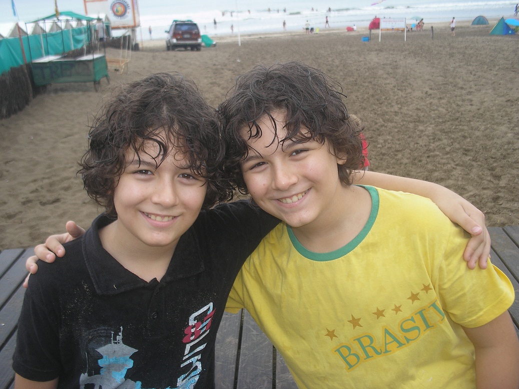 Lucas y Mateo Gemelos Actores
