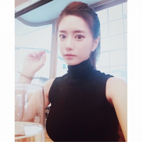 Yuki Han เน็ตไอดอลสาวจีน ที่ชาวเน็ตลงความเห็นว่า หน้าอกสวยและใหญ่มาก ...