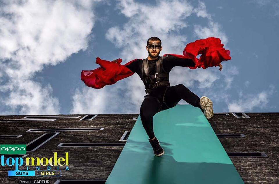 Top Model India Cycle 1 8th Episode : Posing with Silk in a Vertical ...