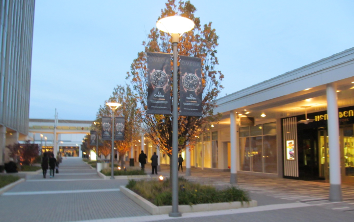 Trip to the Mall: Oakbrook Center- (Oak Brook, IL)