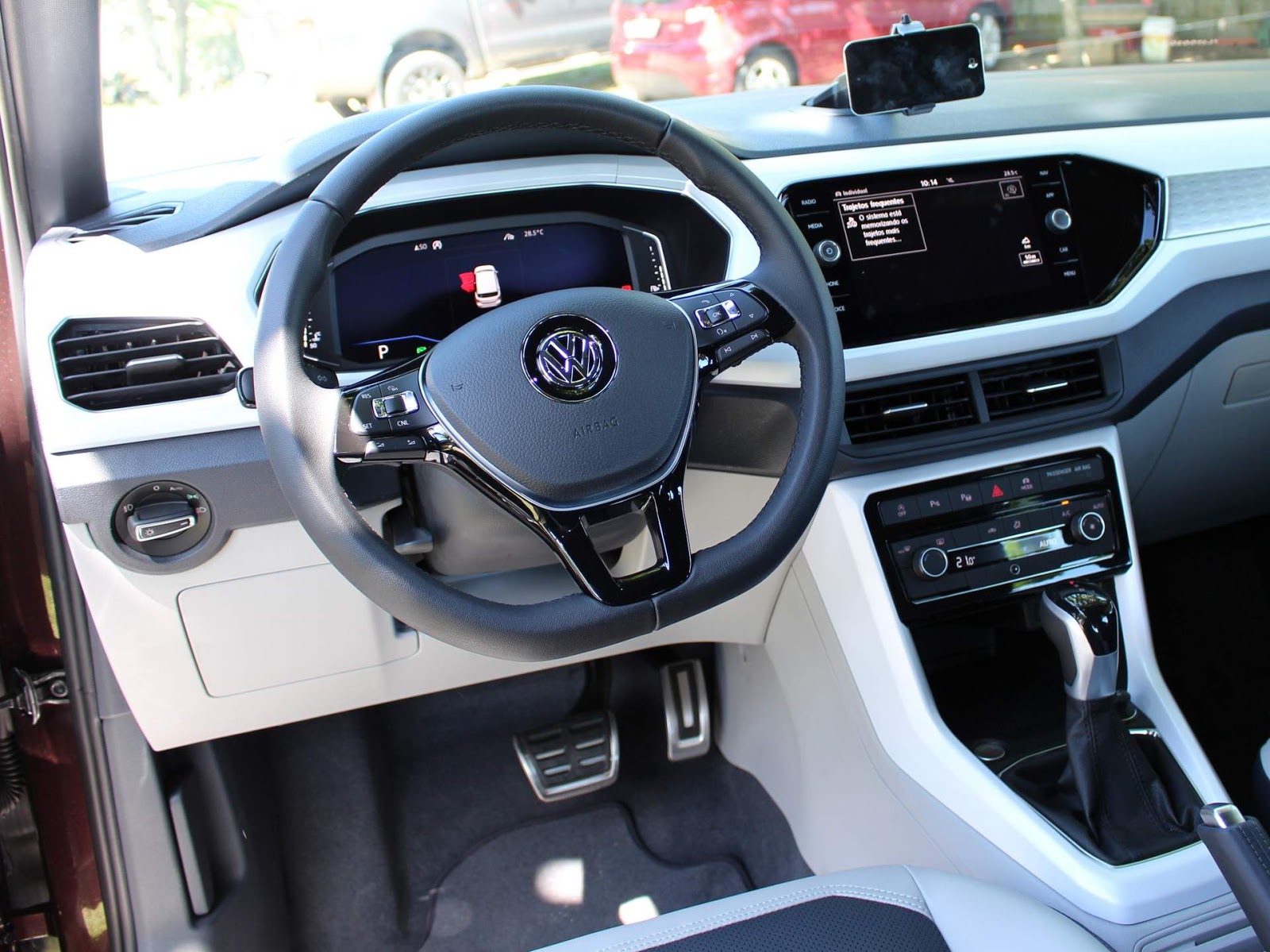 VW T-Cross: SUV chega para enfrentar HR-V e Creta - teste