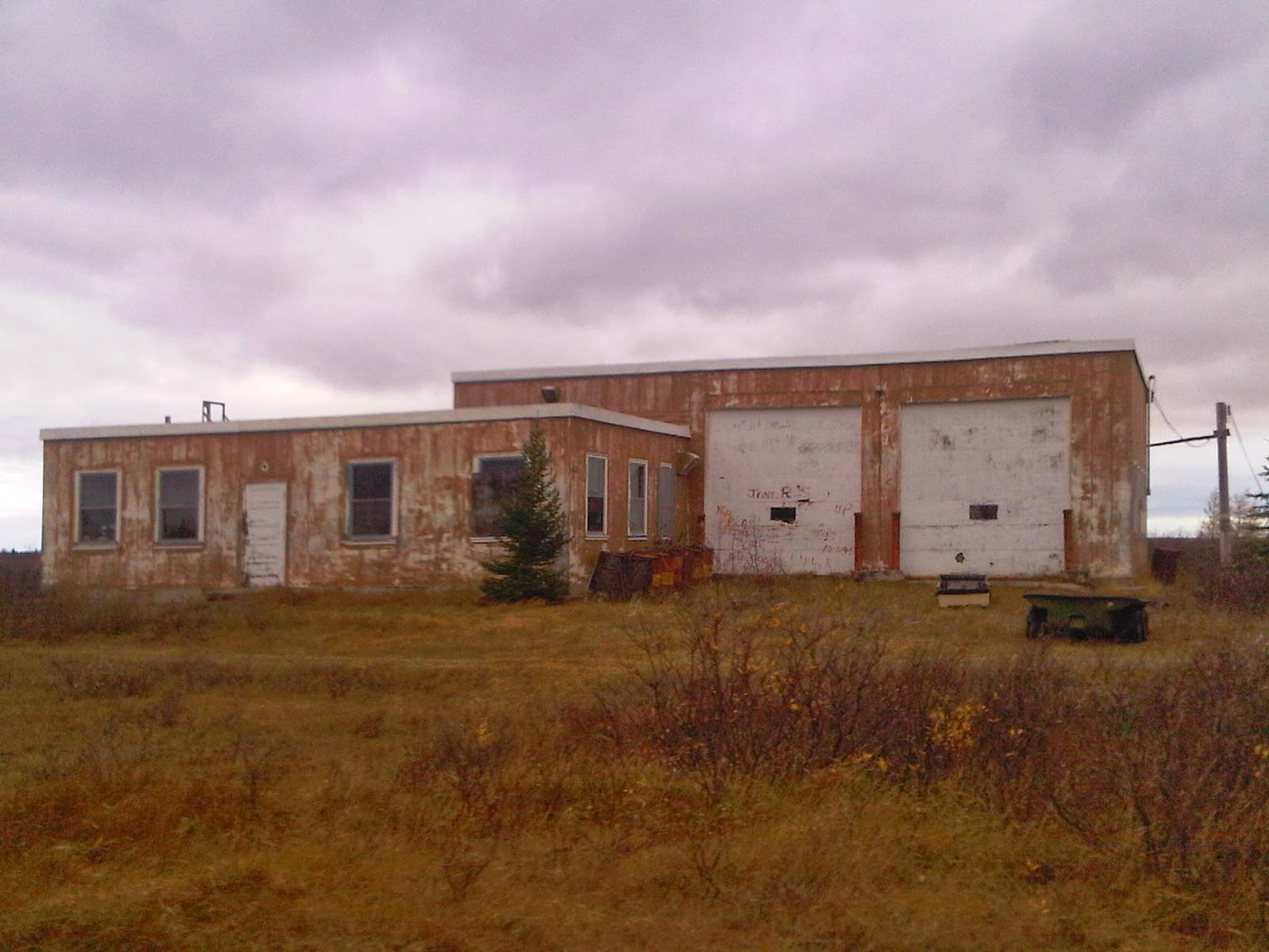 Camping Canadian: Mid-Canada Line Sector Control Station 500 - Winisk