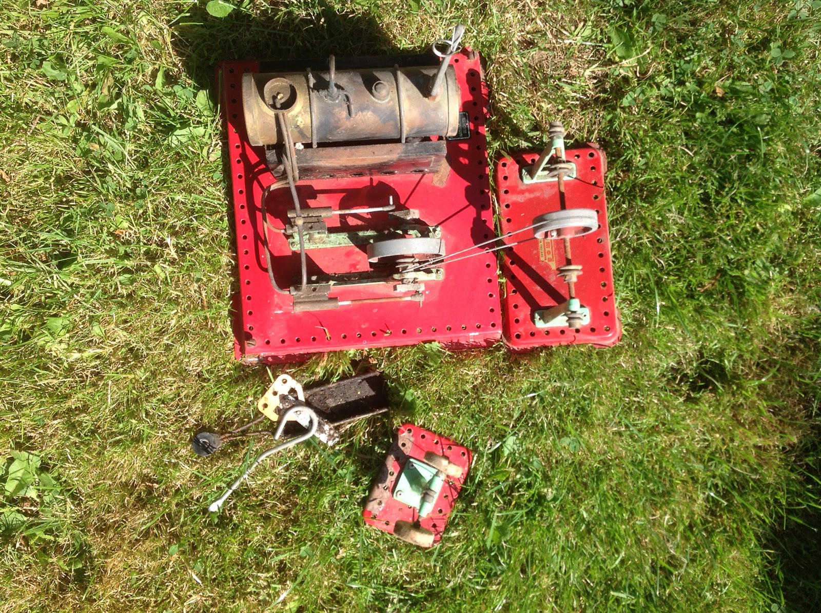 A Mamod SE3 Stationary Steam Engine To Restore