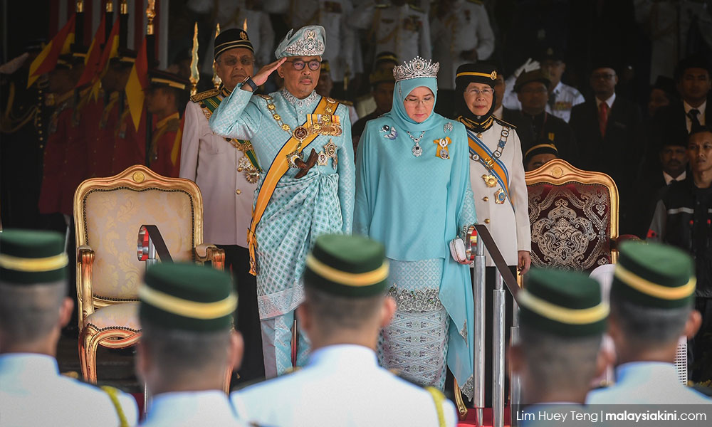 DAULAT TUANKU ! DAULAT TUANKU ! DAULAT TUANKU