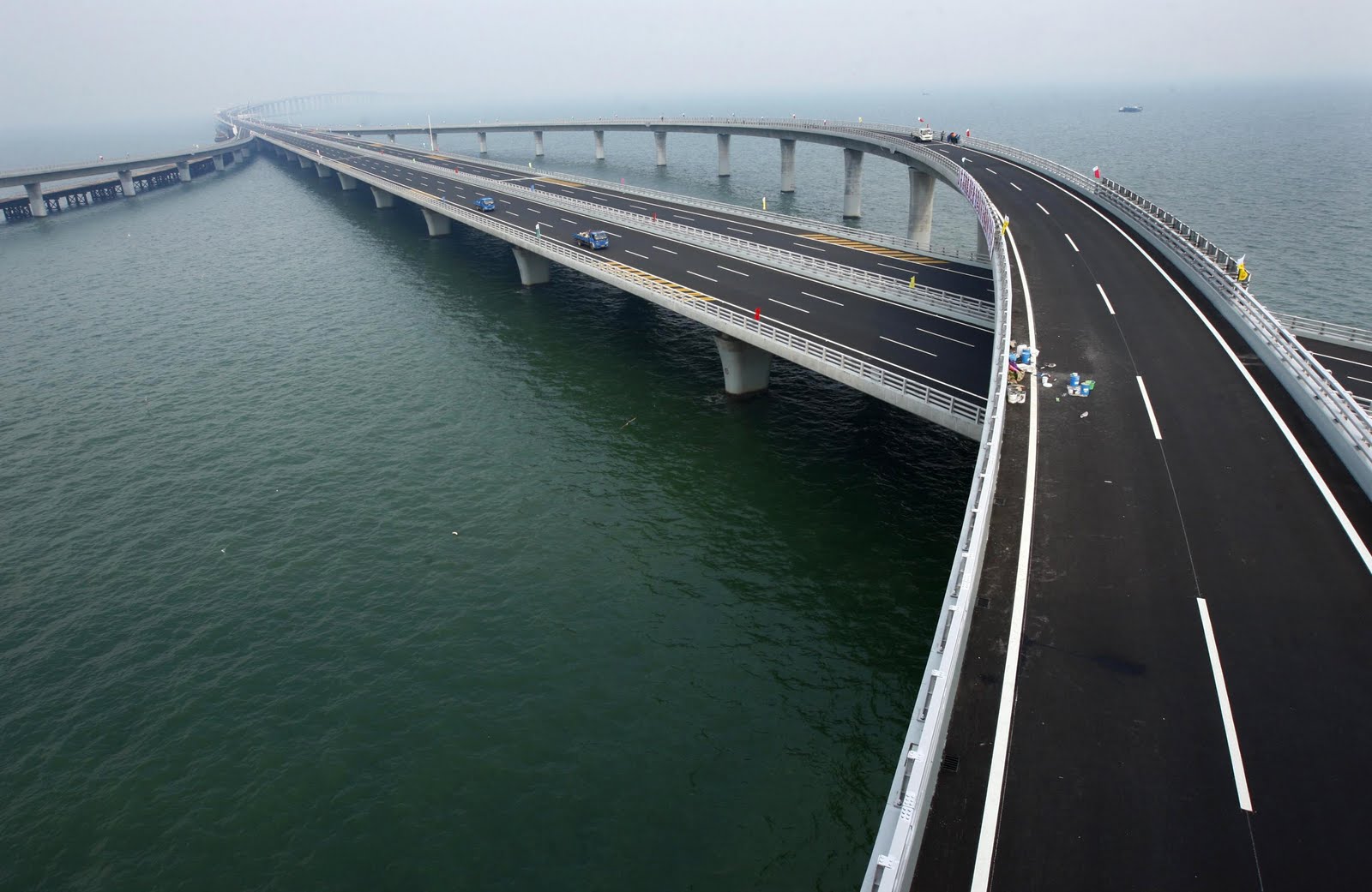 World's Longest Bridge in Sea | Pentstech