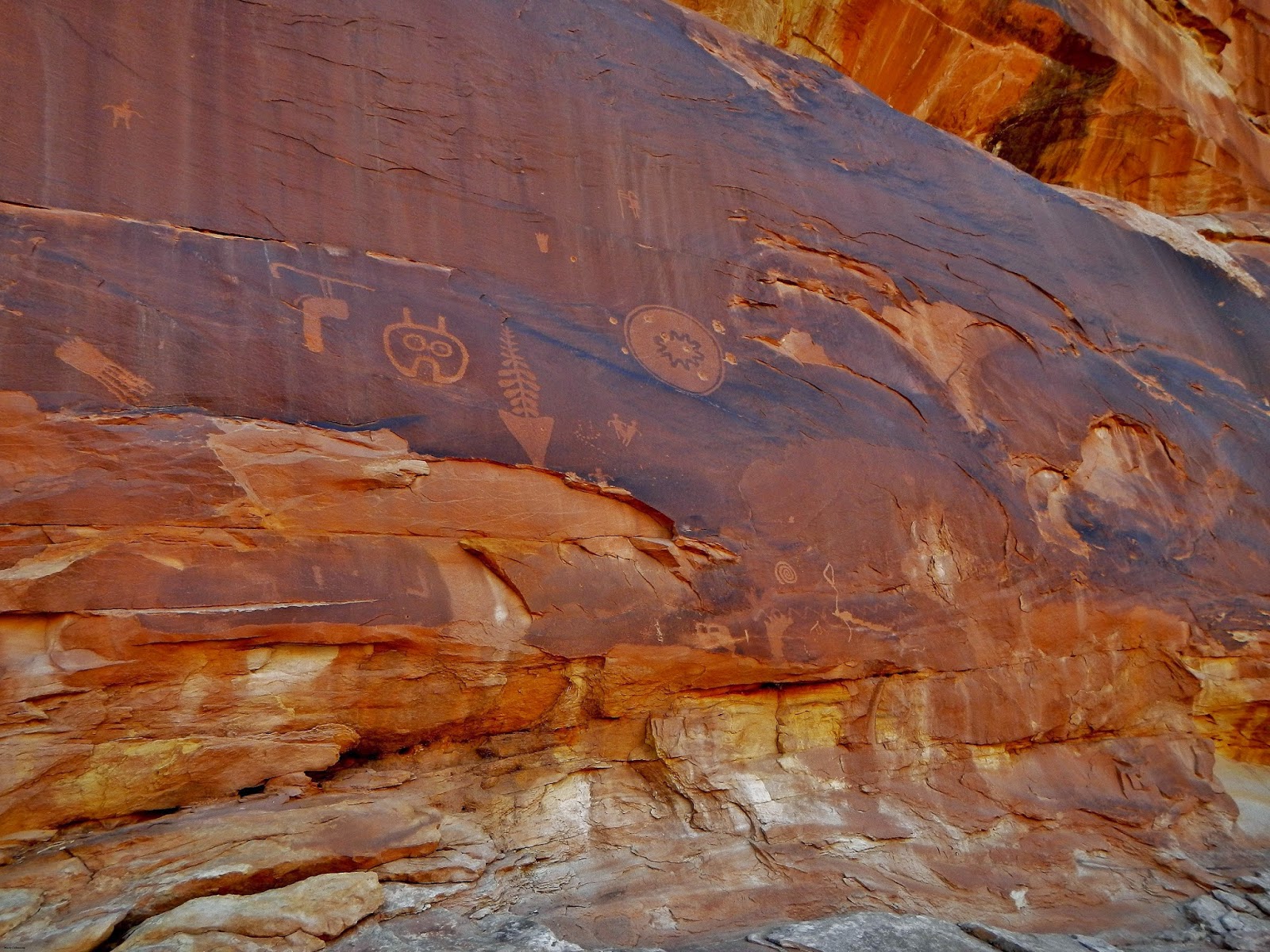 The Southwest Through Wide Brown Eyes: Wolfman Panel and Ruins - Comb ...