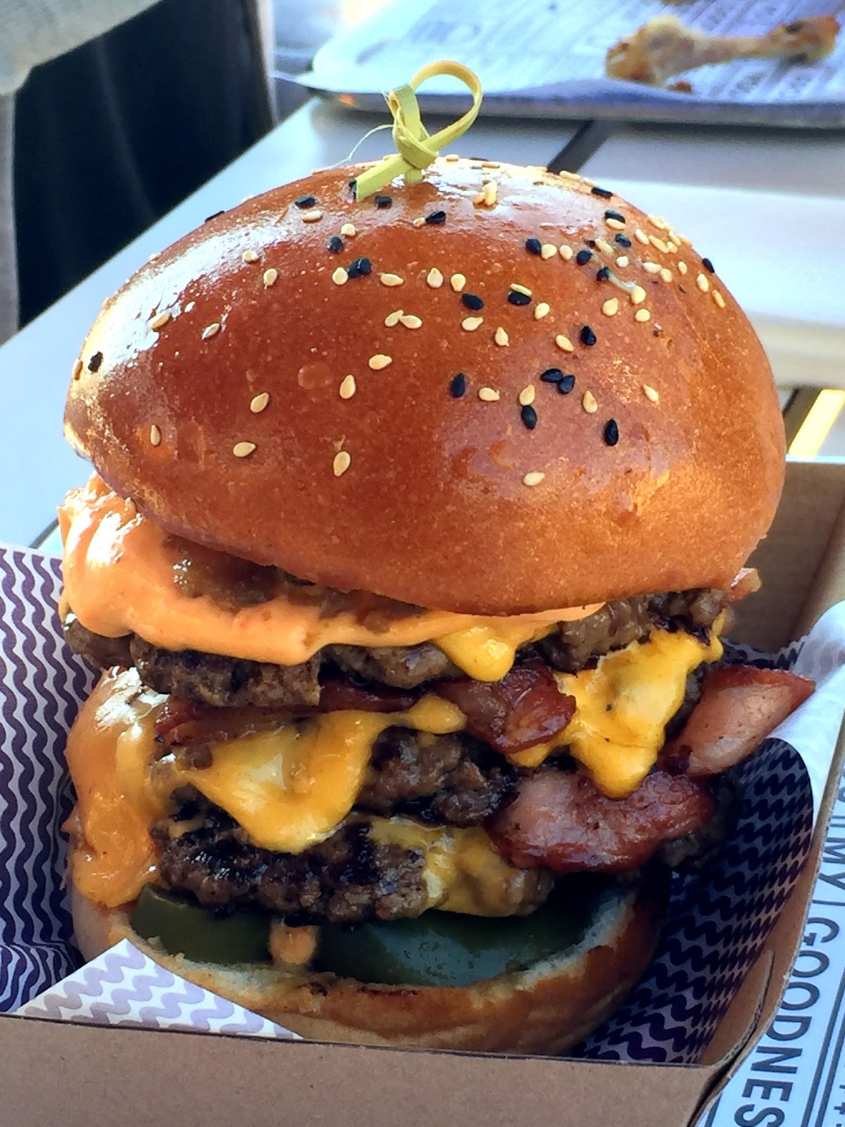 YOMG Burgers - Chik's Crib