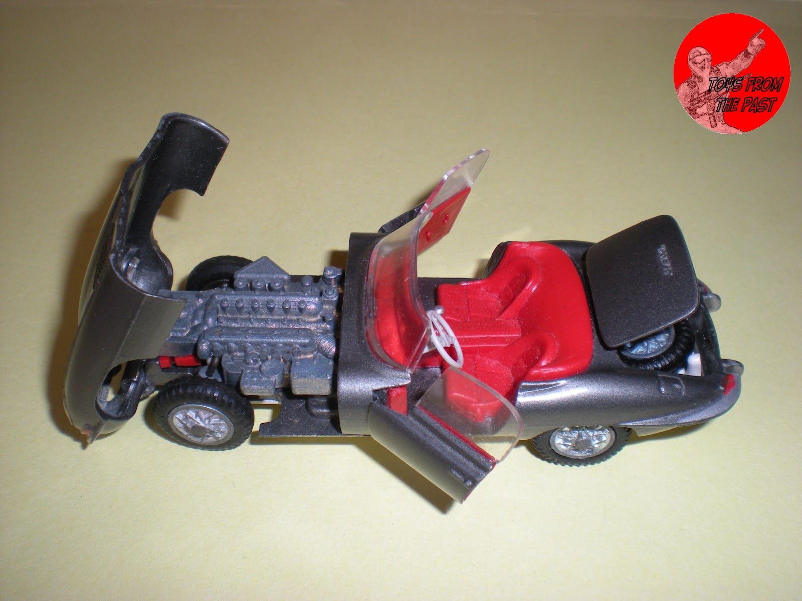 Toys from the Past: #157 TEKNO – JAGUAR „E“ TYPE (Ref. 926) (1961)