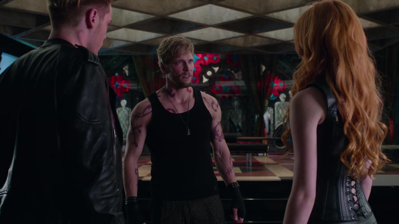 ausCAPS: Jon Cor shirtless in Shadowhunters: The Moral Instruments 1-02 ...