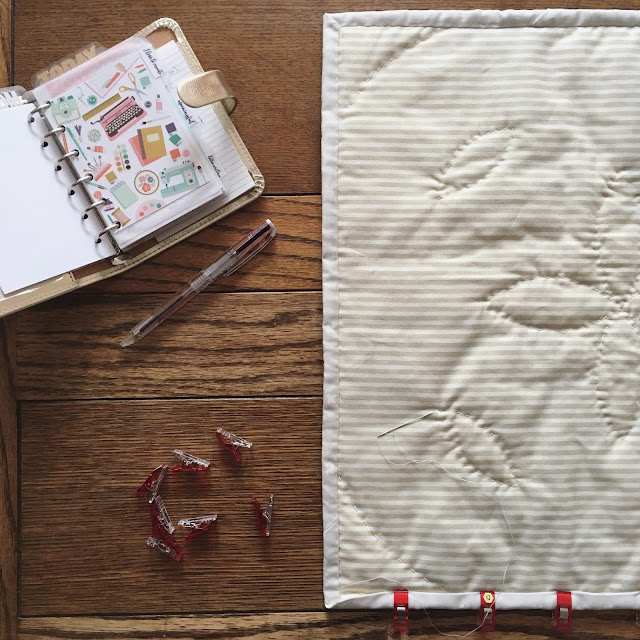 Pickle Dish mini quilt / CHARM ABOUT YOU