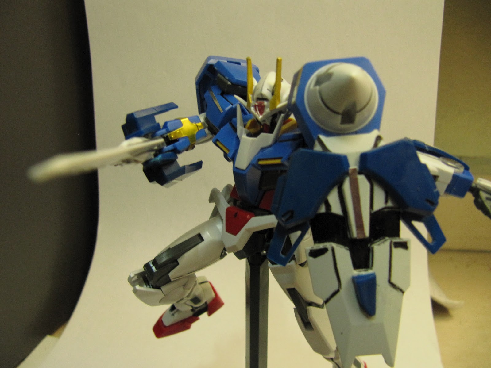 Lightning Quantum's Base: 00 Gundam with GN Convert Sword and GN ...