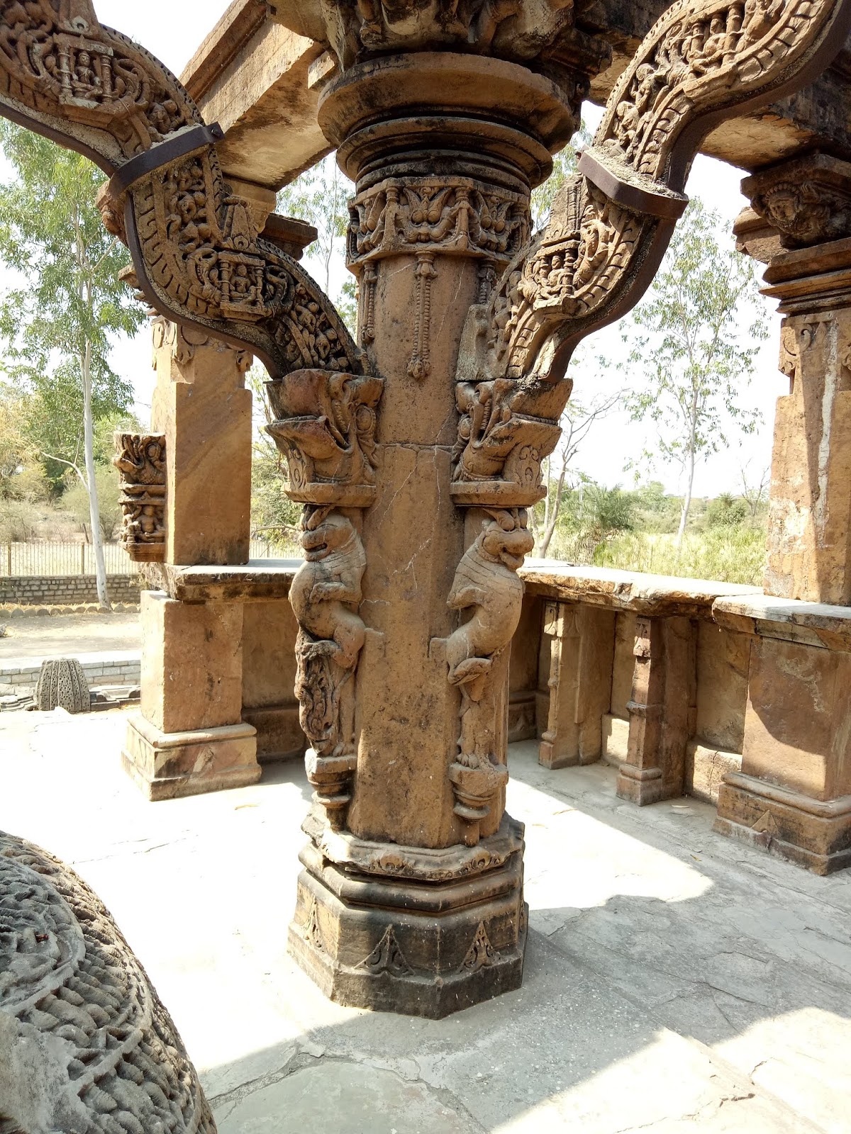 एकोऽहम्: September 2018