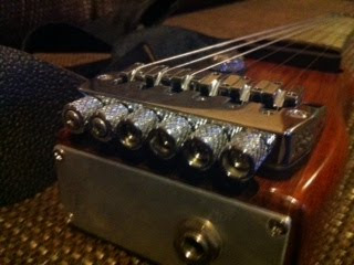 Guitar Lesson Blog by Acousphere: Acousphereのバックアップギター「Lap Stick」をレビュー！