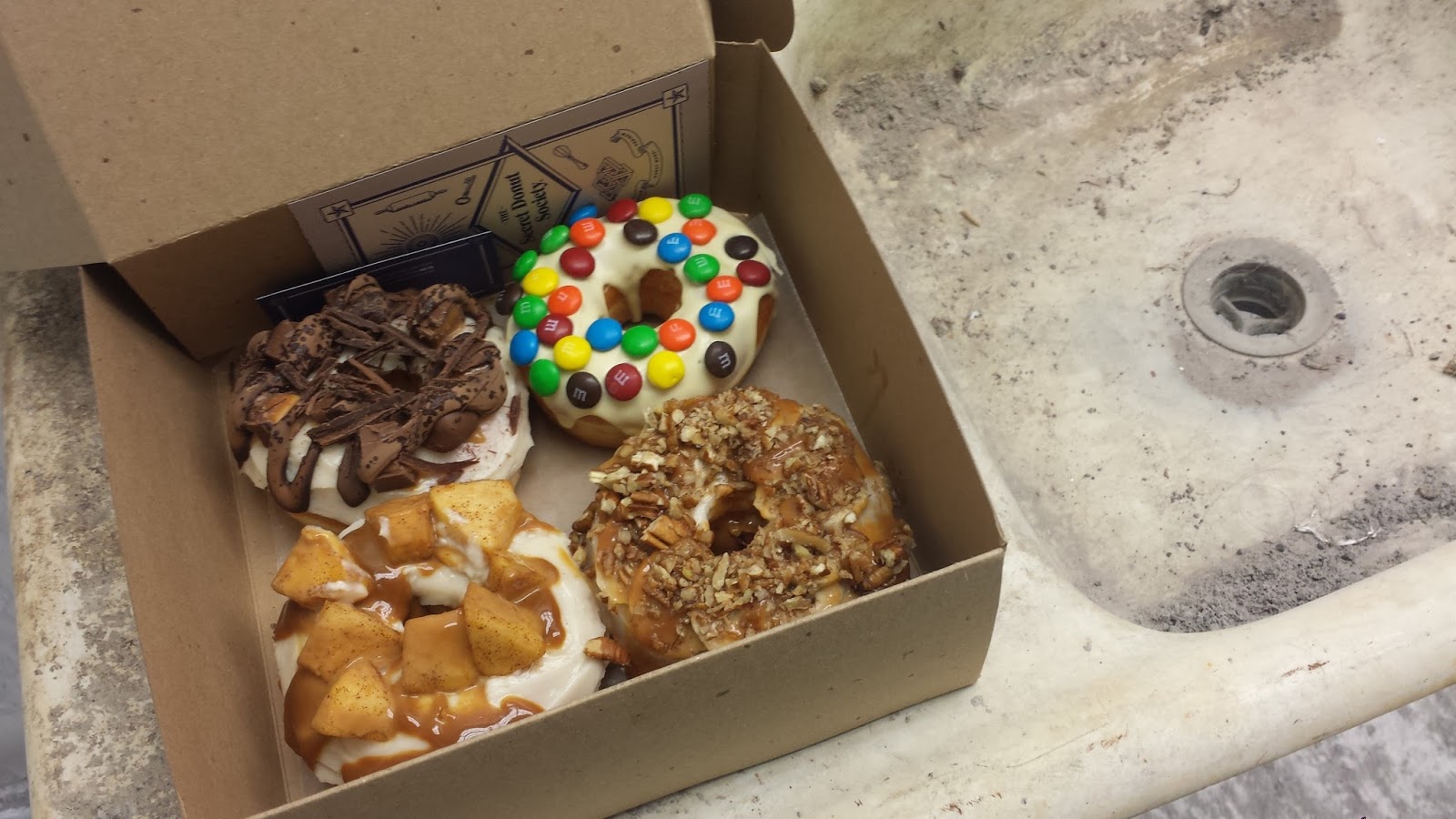 Al filo de la mesa: The Secret Donut Society