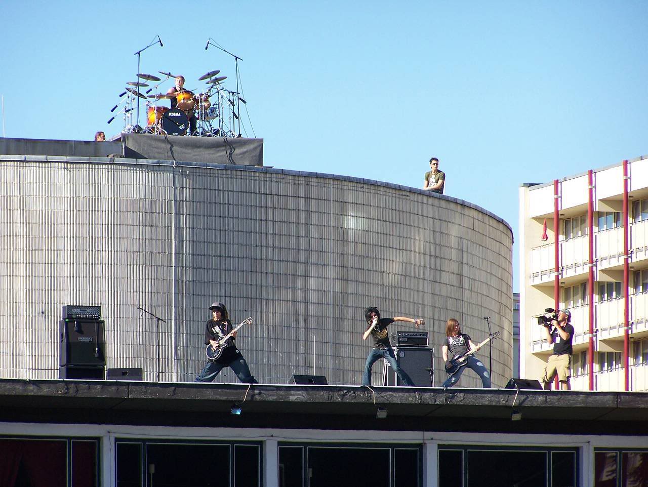 Tokio Hotel Malaysia: PHOTOS: The making of 'Der Letzte Tag' music video!