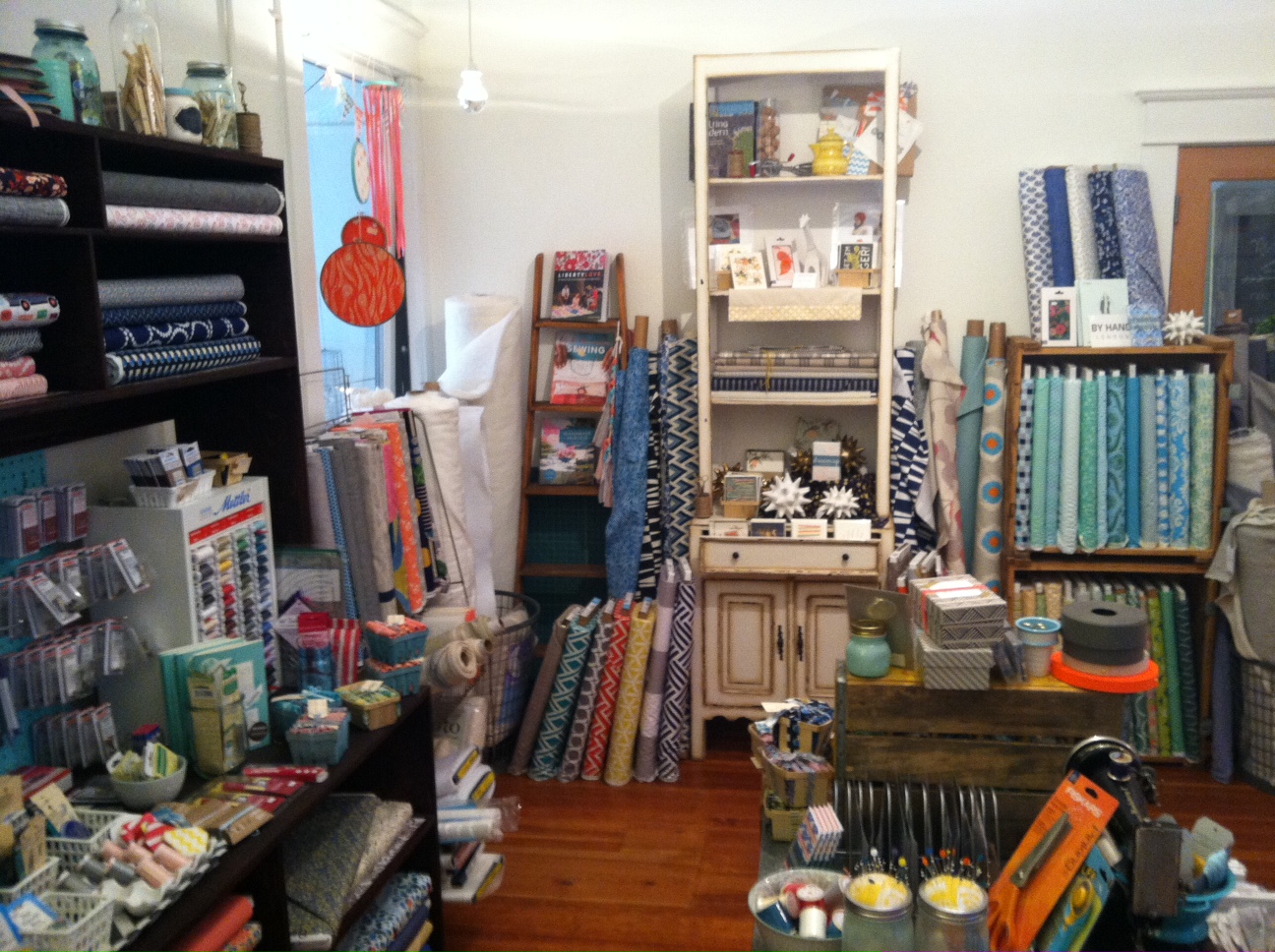 A Corgi, a Quilt & a Cute Fabric Shop | Quilting in the Rain