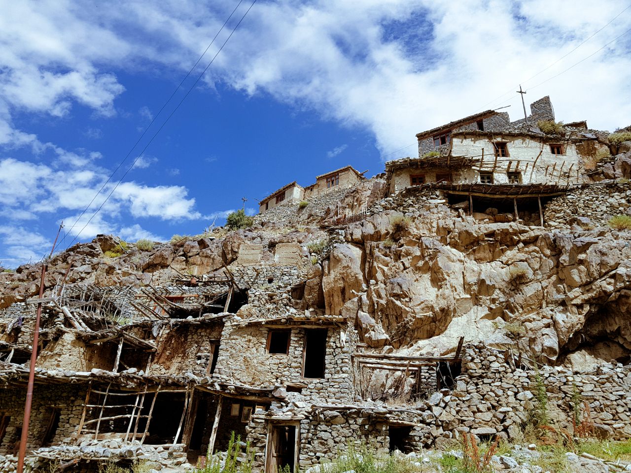 The Hunderman Village - Taruvello