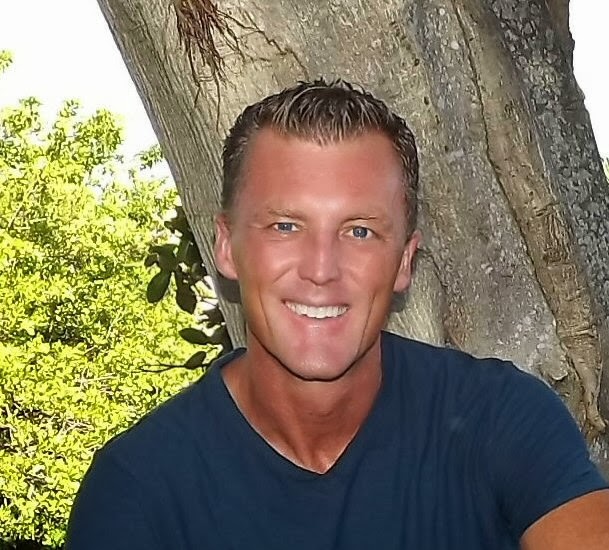 Thierry Brouwers: About Thierry BROUWERS