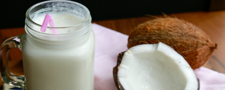 CLÍNICA ESPORTIVA: RECEITA DE SMOOTHIE DE COCO