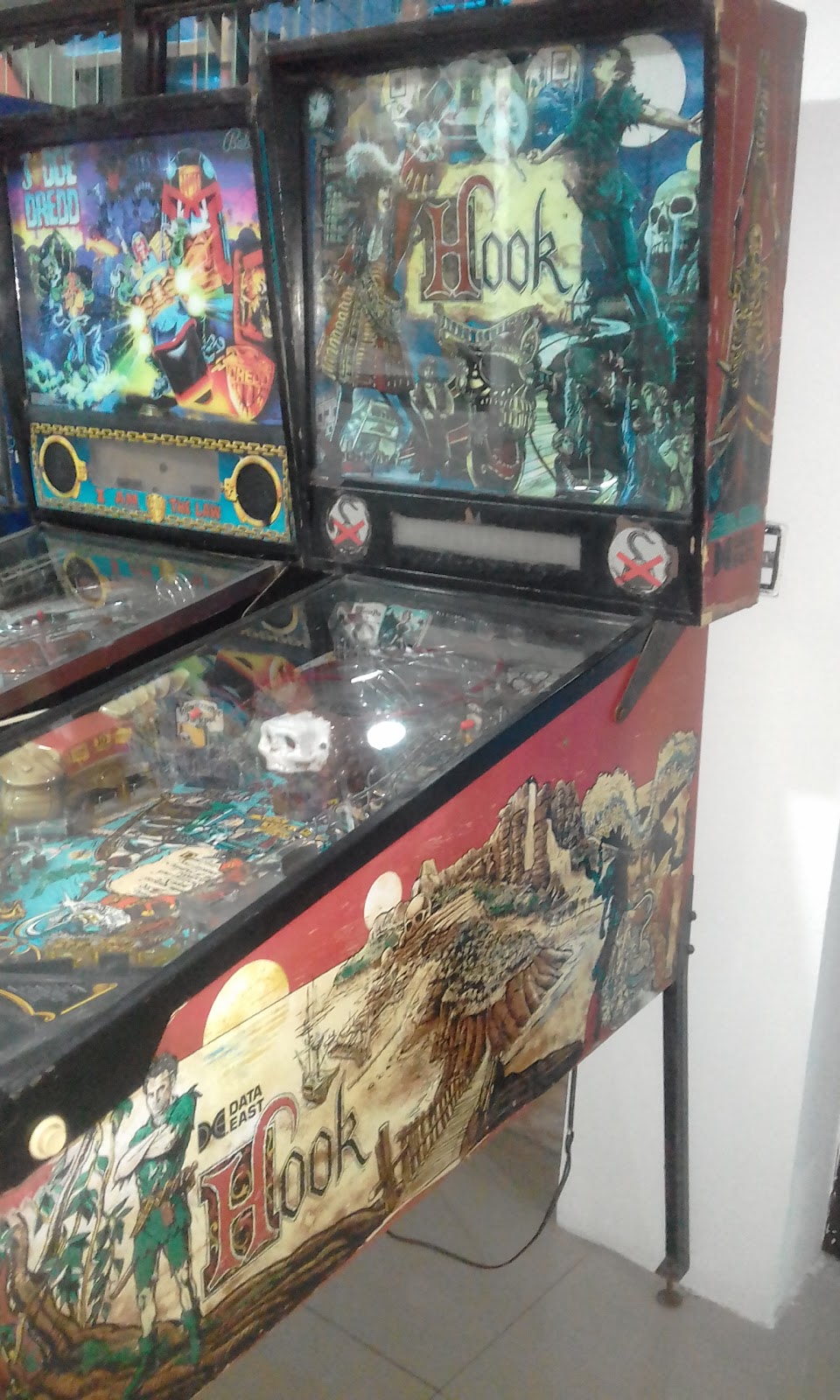 Outsourcing with Costa Rica's Call Center.: 1992 DATA EAST HOOK PINBALL ...