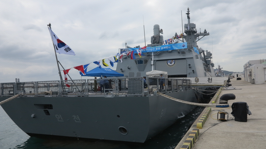 THAIDEFENSE-NEWS: Republic of Korea Navy FFX1 Incheon class frigate