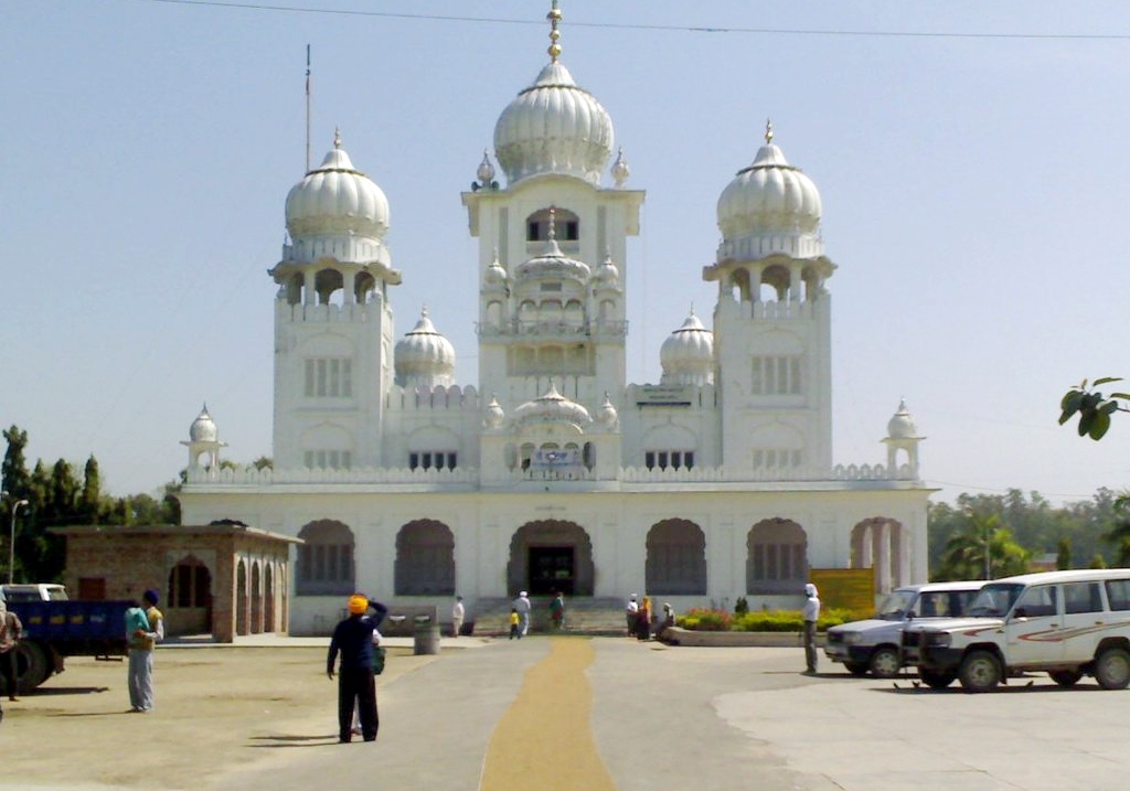 Famous Tourist Attractions in Uttarpradesh | india tour planner