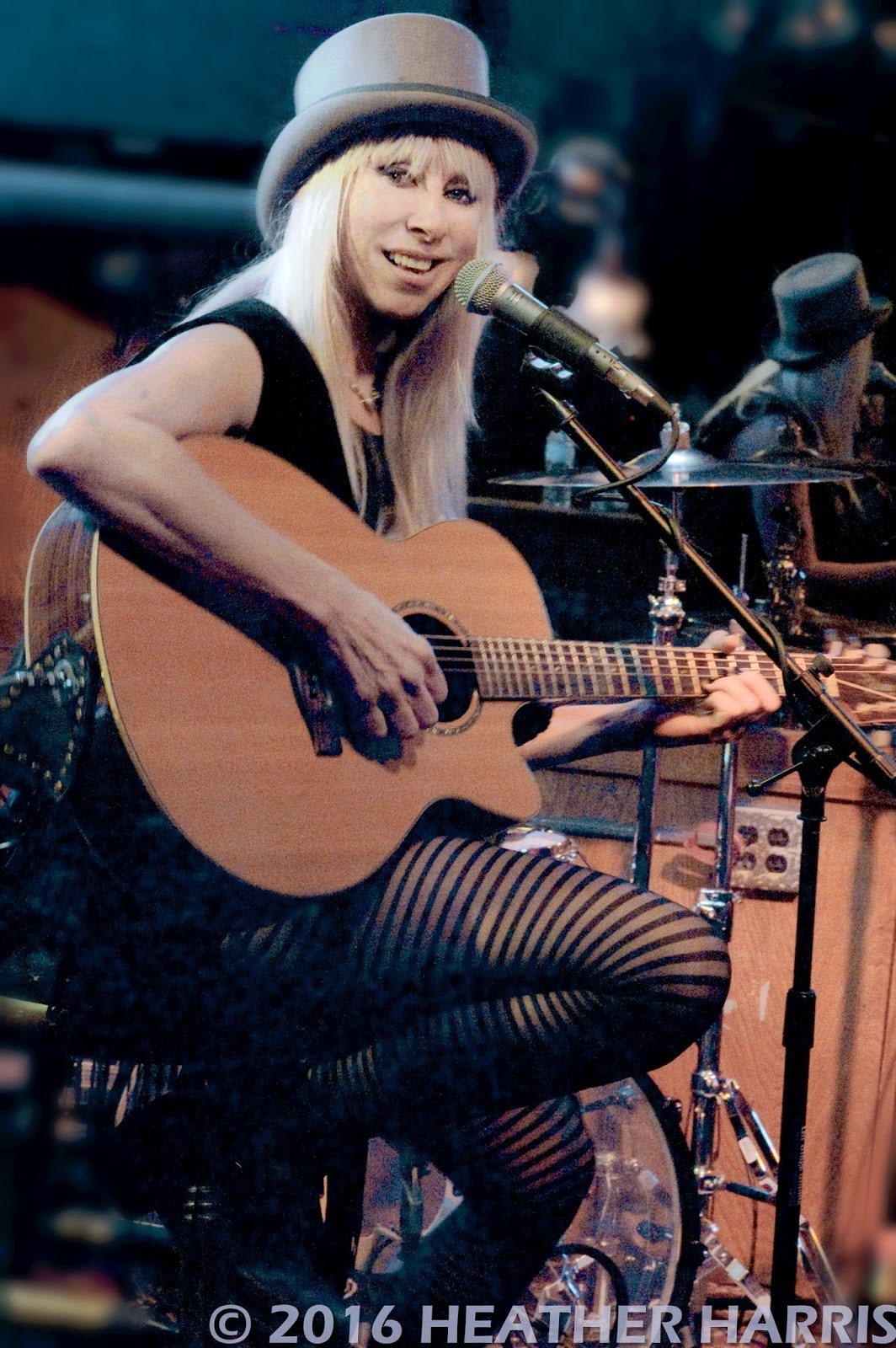 Fast Film: LESLIE KNAUER AND AL TEMAN LIVE 4.23.16, Maui Sugar Mill Bar