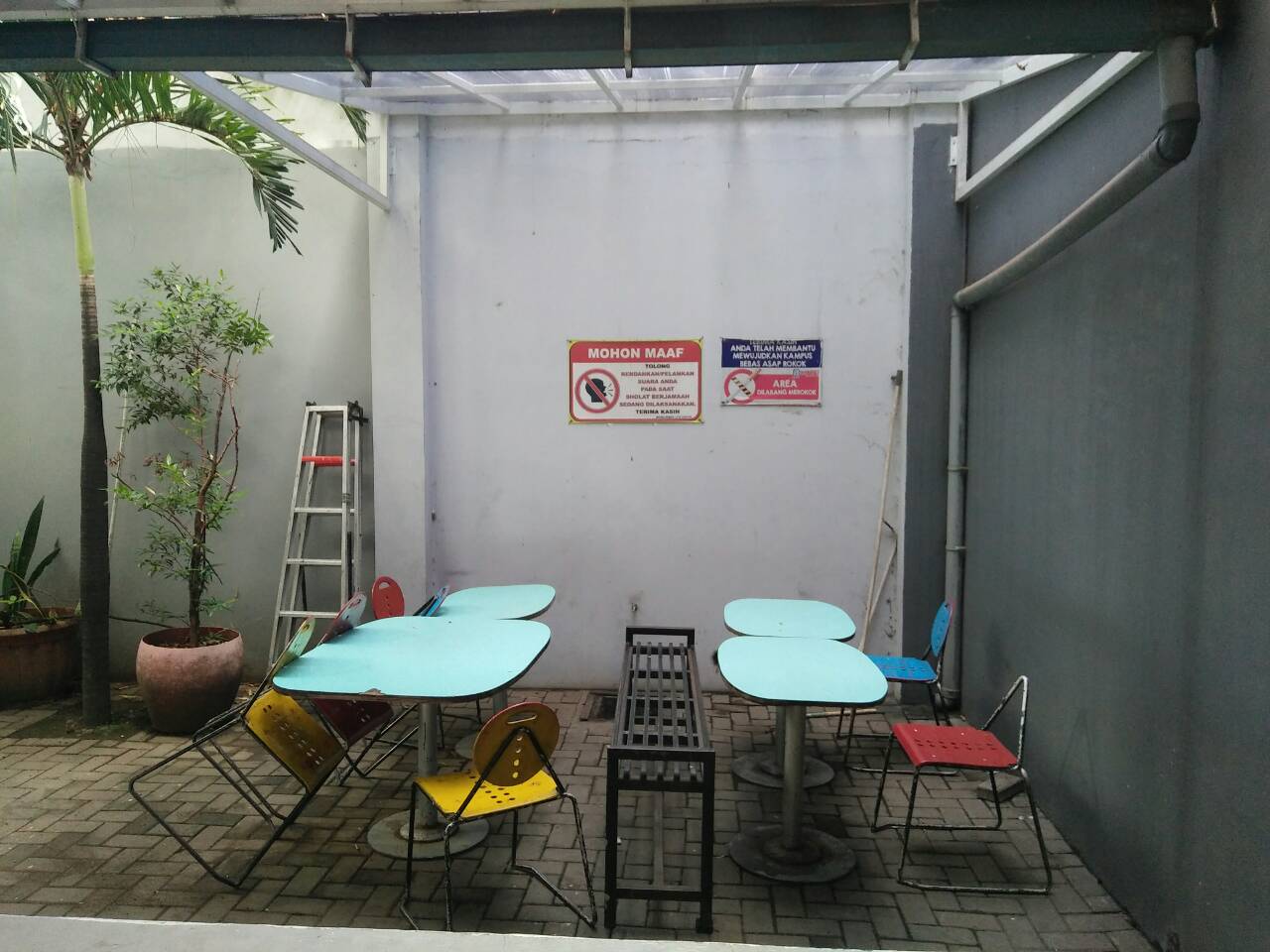 Fasilitas di kampus LP3I Depok | Catatan Kecil