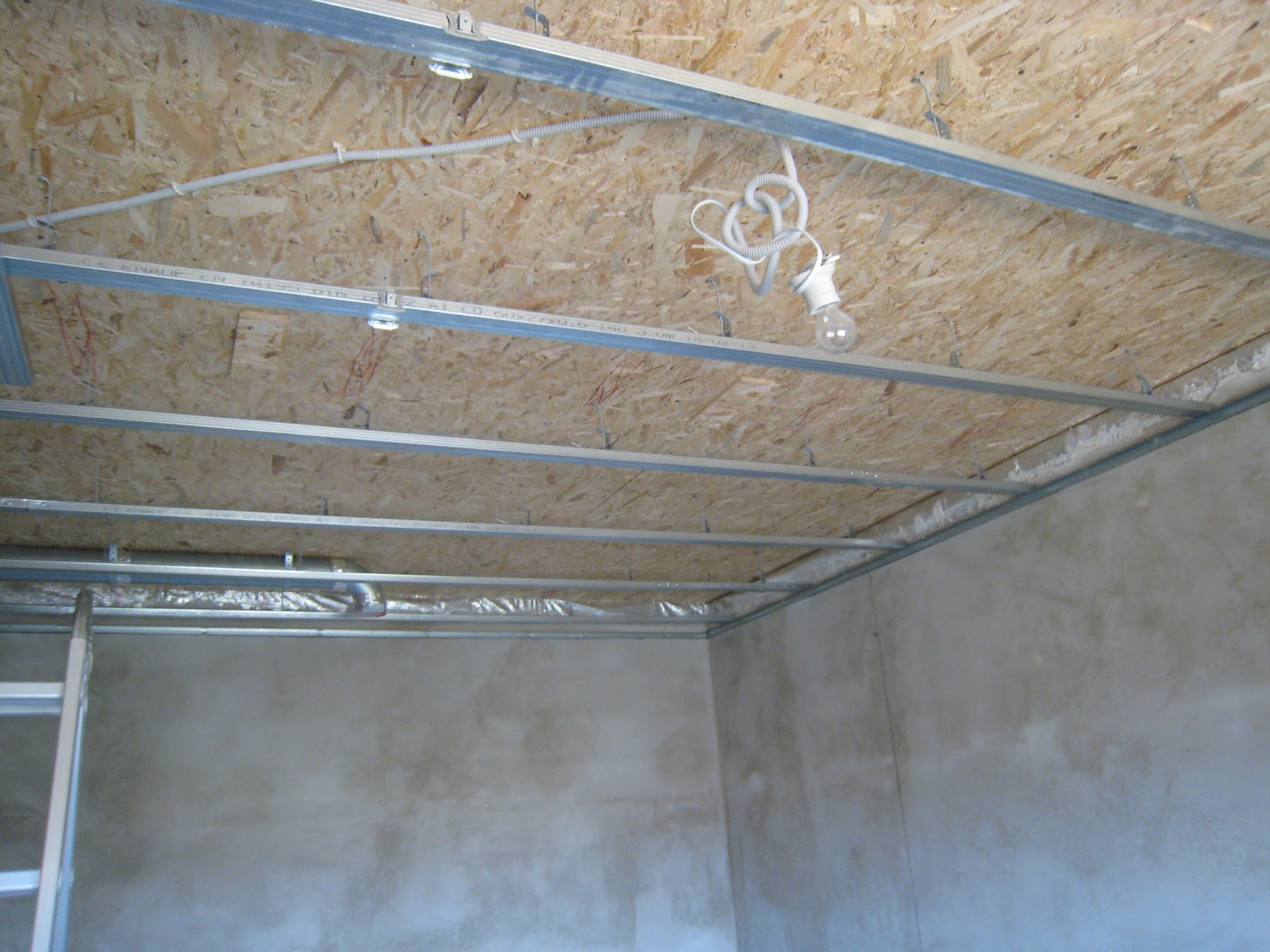 Raituzo namo statybos: Gipso lubos