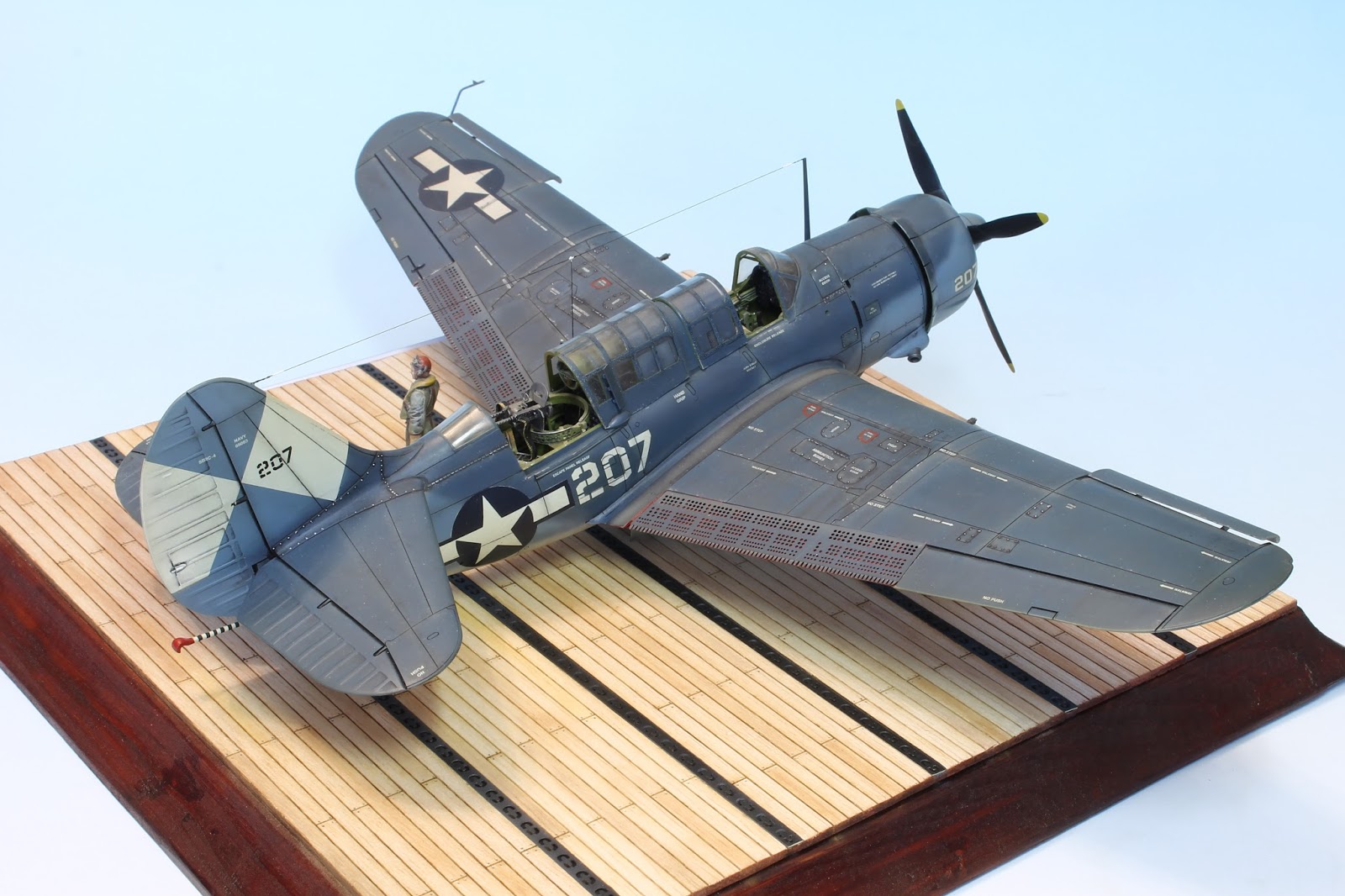 Istvan Michalko's scale models: Curtiss SB2C-4 Helldiver - 1/48 scale