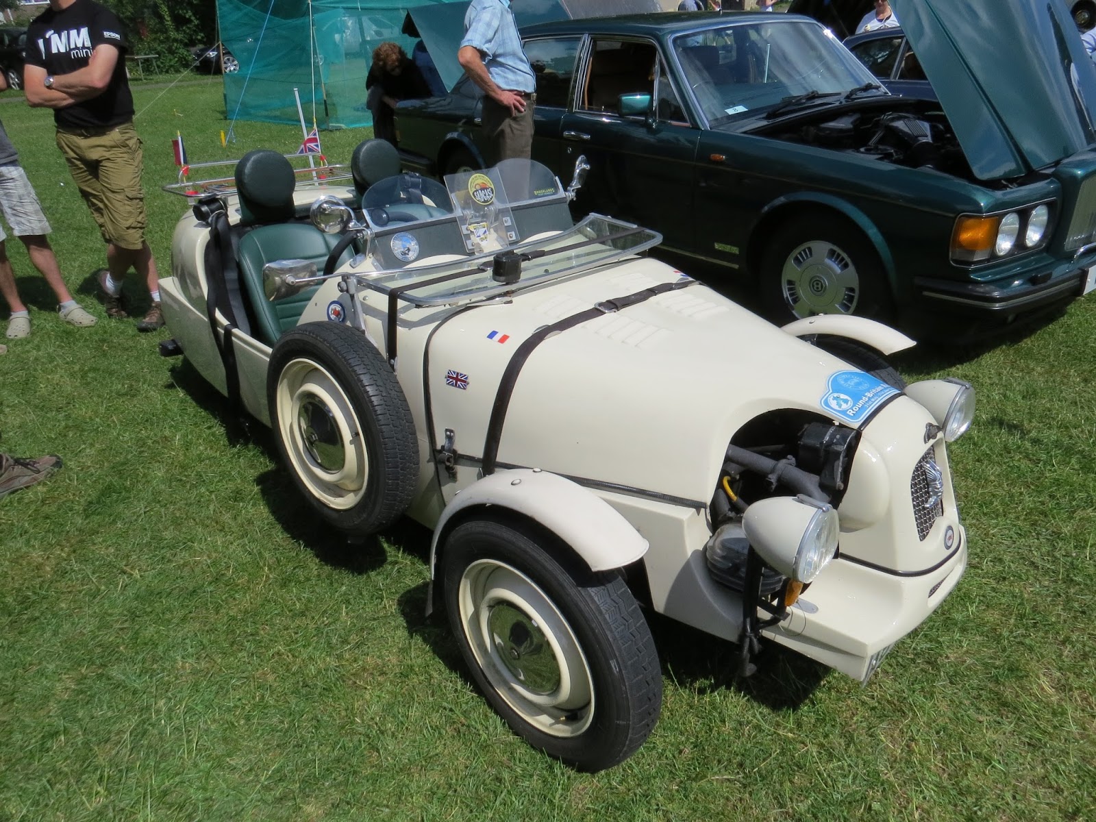 MAC'S REPLICA MORGAN 3 WHEELER BUILD: June 2015