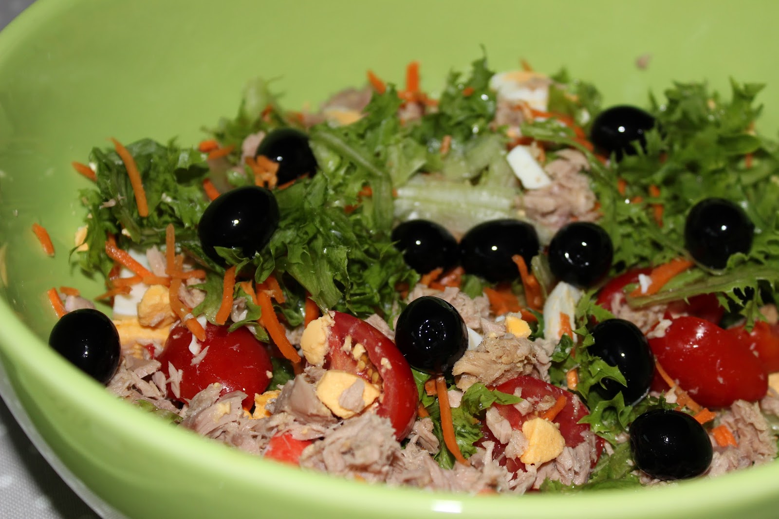 Petiscos cá de casa: Salada de atum