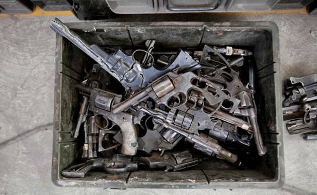 PAVAN MICKEY: Artist Turns Guns into Musical Instruments