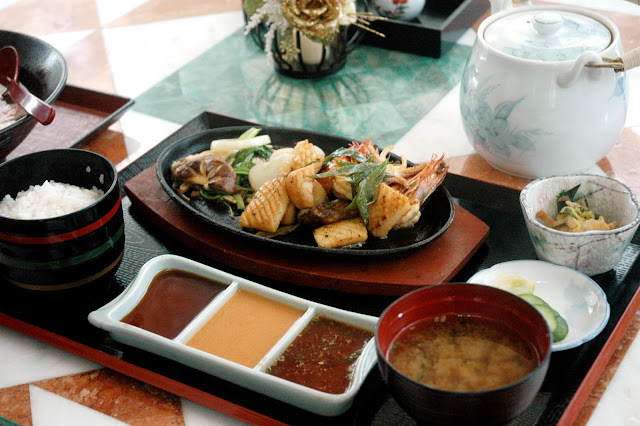 DUDE FOR FOOD: A Japanese Feast at Yurakuen