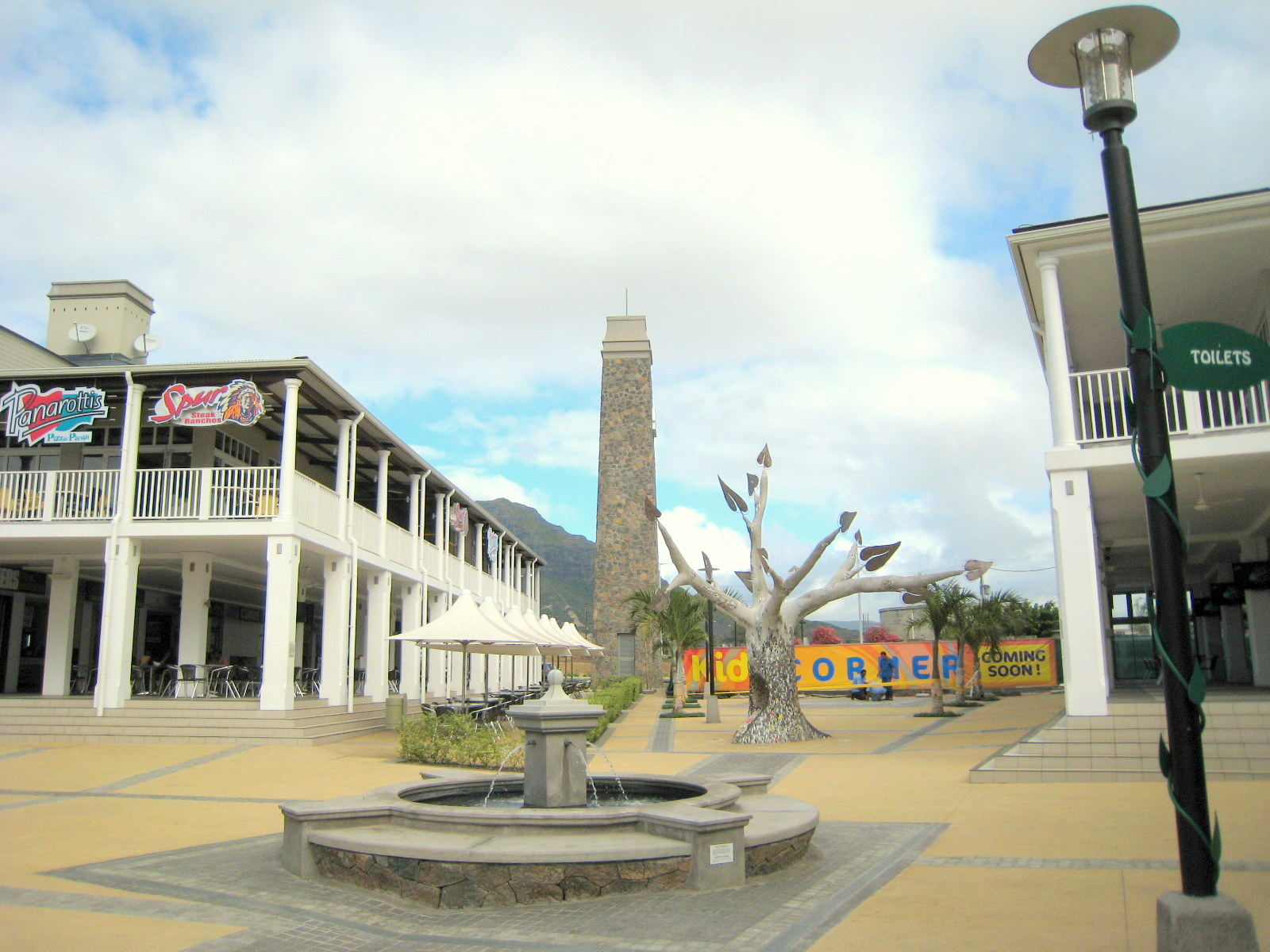 Midas Food n Travel Blog: Day 7 (part 3), Cascavelle shopping village