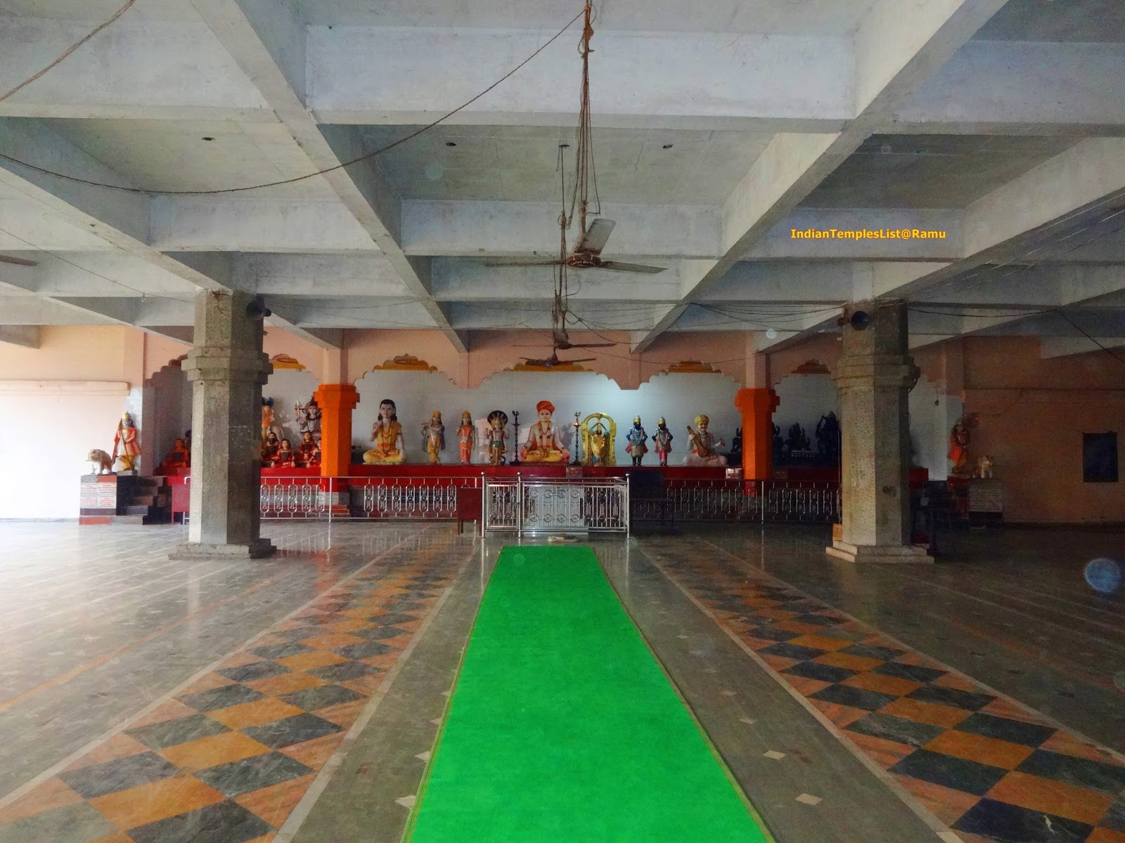 Shree Dnyaneshwar Maharaj Samadhi Mandir in Alandi, Maharshtra - Indian ...