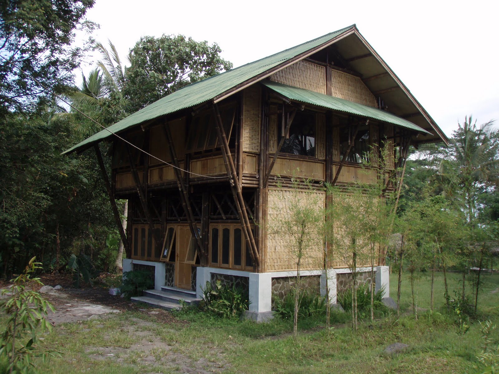 Istana bambu: Bamboo House