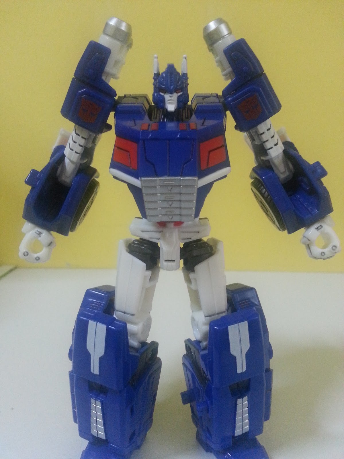 Lightning Quantum's Base: Review : Transformers Generations Ultra ...