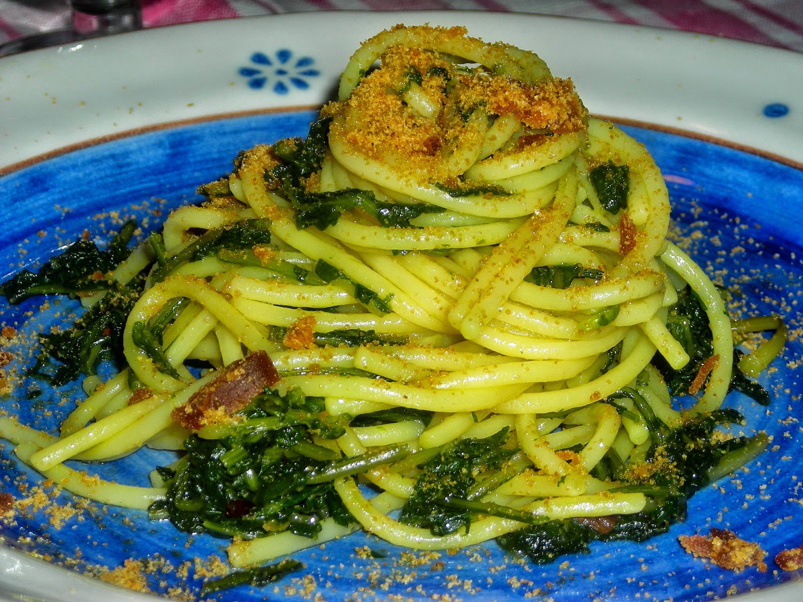 spaghetti con cicoria e bottarga