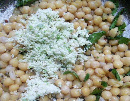 White Peas Sundal