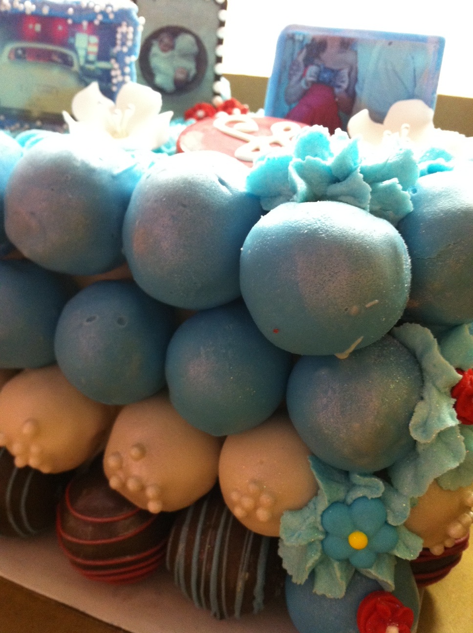 The Dessert Diva: Signature Bon Bon cakes