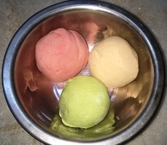 Shankar Pade (Sweet Rectangular Crisps)