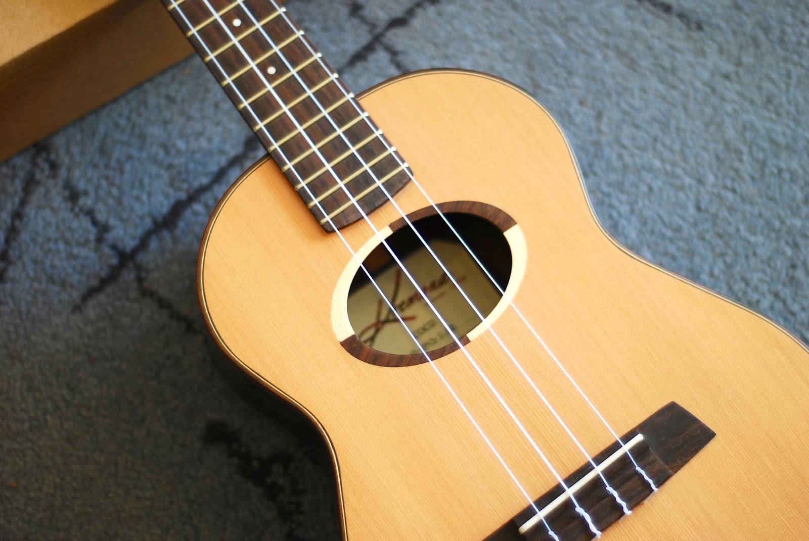 Kremona Coco Tenor Ukulele - REVIEW
