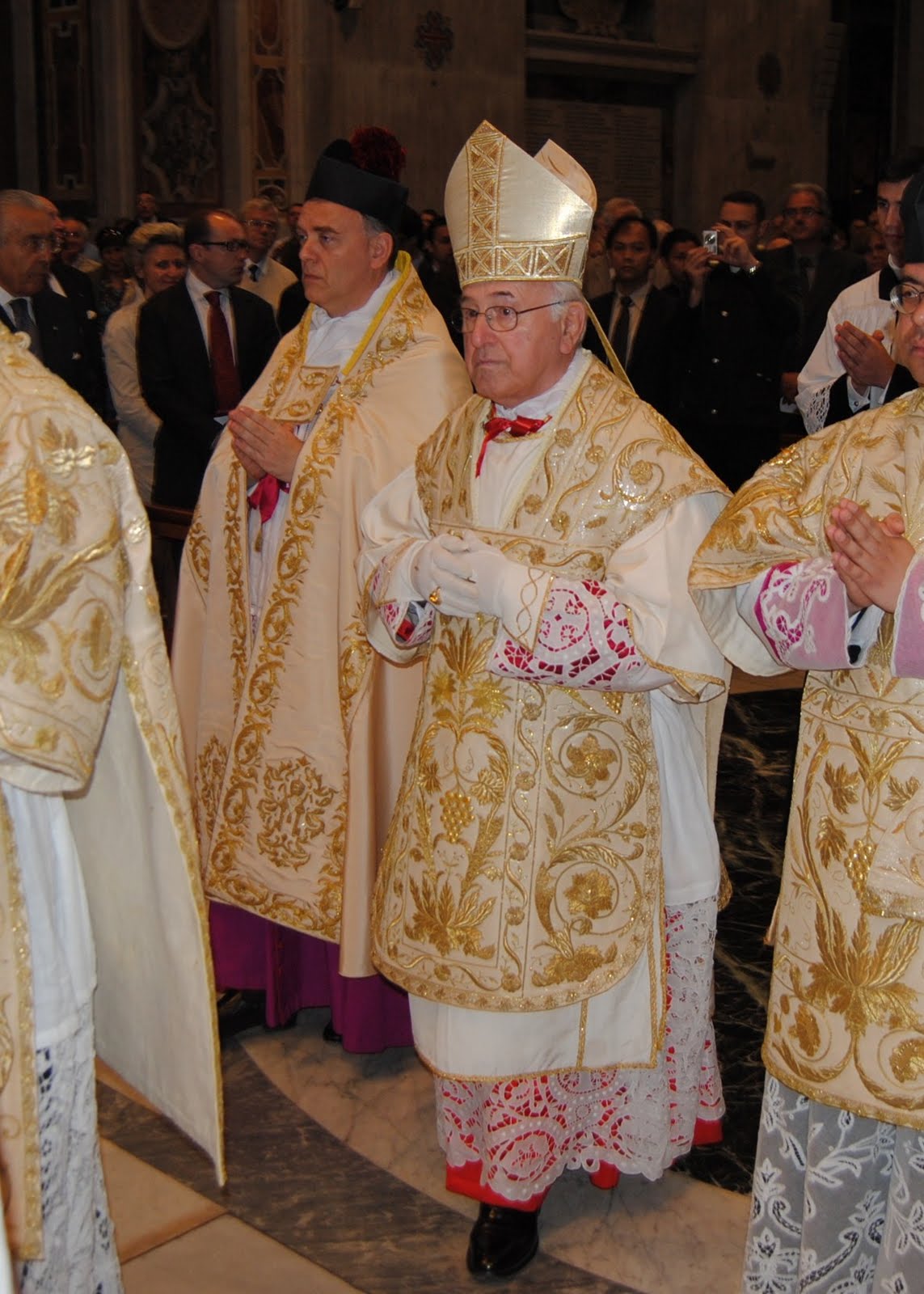 Orbis Catholicus Secundus: Solemn Pontifical High Mass - St. Peter's ...